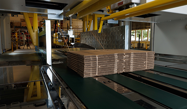 Sustainable Strapping for Corrugated Lines: ISB & Levex™ Strap | Signode
