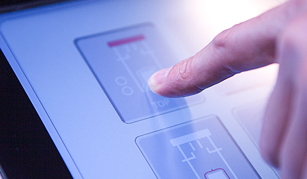 Operator Focused: Easy to use HMI Systems | Signode